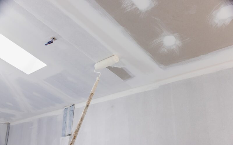 Want Smooth Ceilings? Here’s How to Achieve a Flat Ceiling Finish That ...